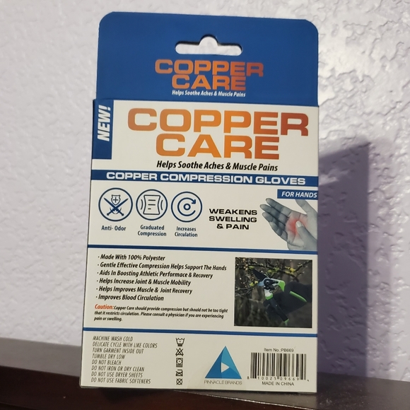 Accessories | Nwt Copper Care Adult Compression Gloves Hands Muscle ...